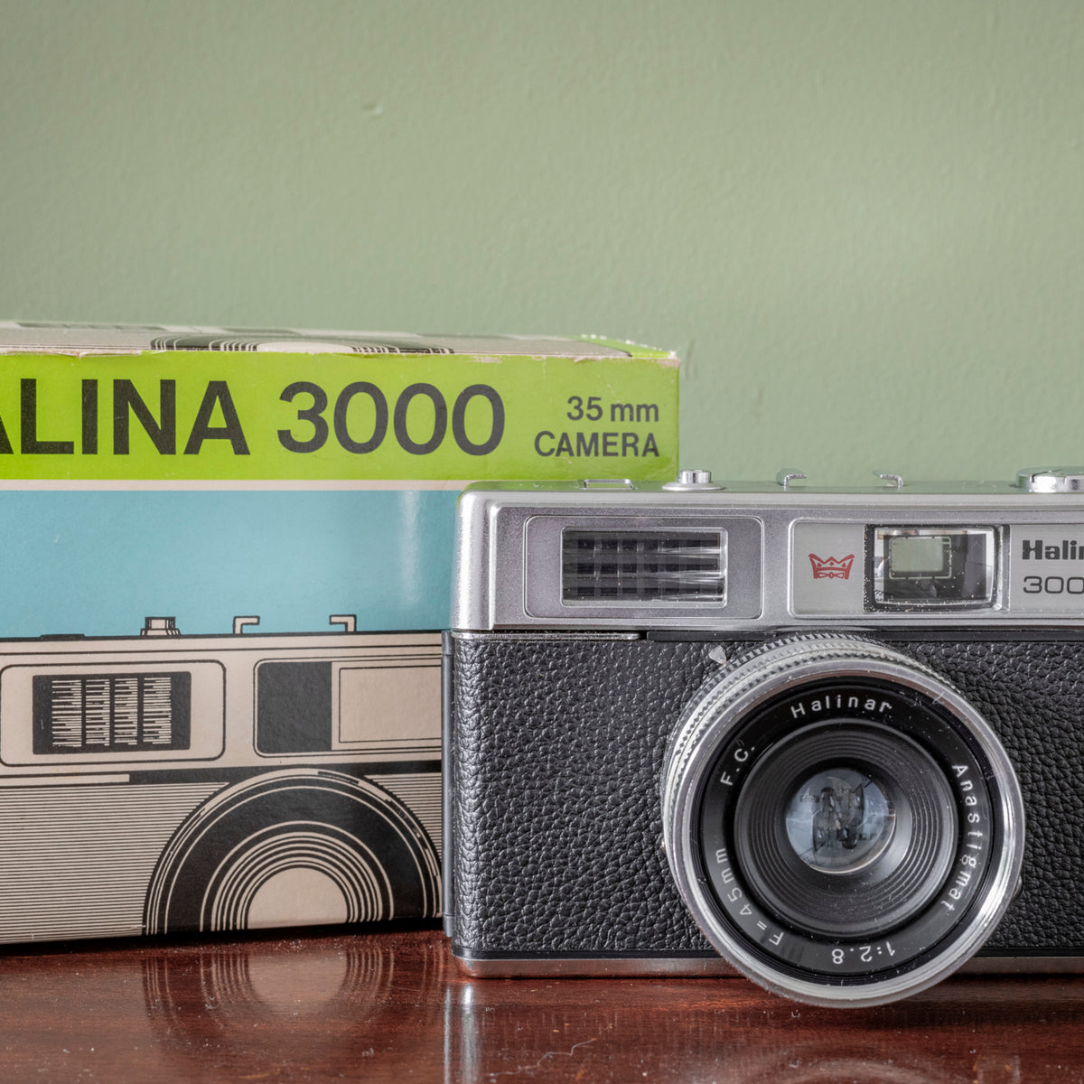 BOXED Halina 3000 35mm Point and Shoot Camera – F16 Film Camera Store