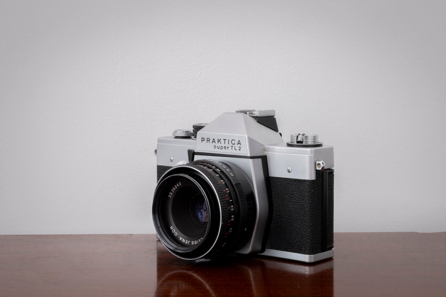 1975 Praktica Super TL2 35mm Film Camera Kit with Carl Zeiss Tessar 50 ...