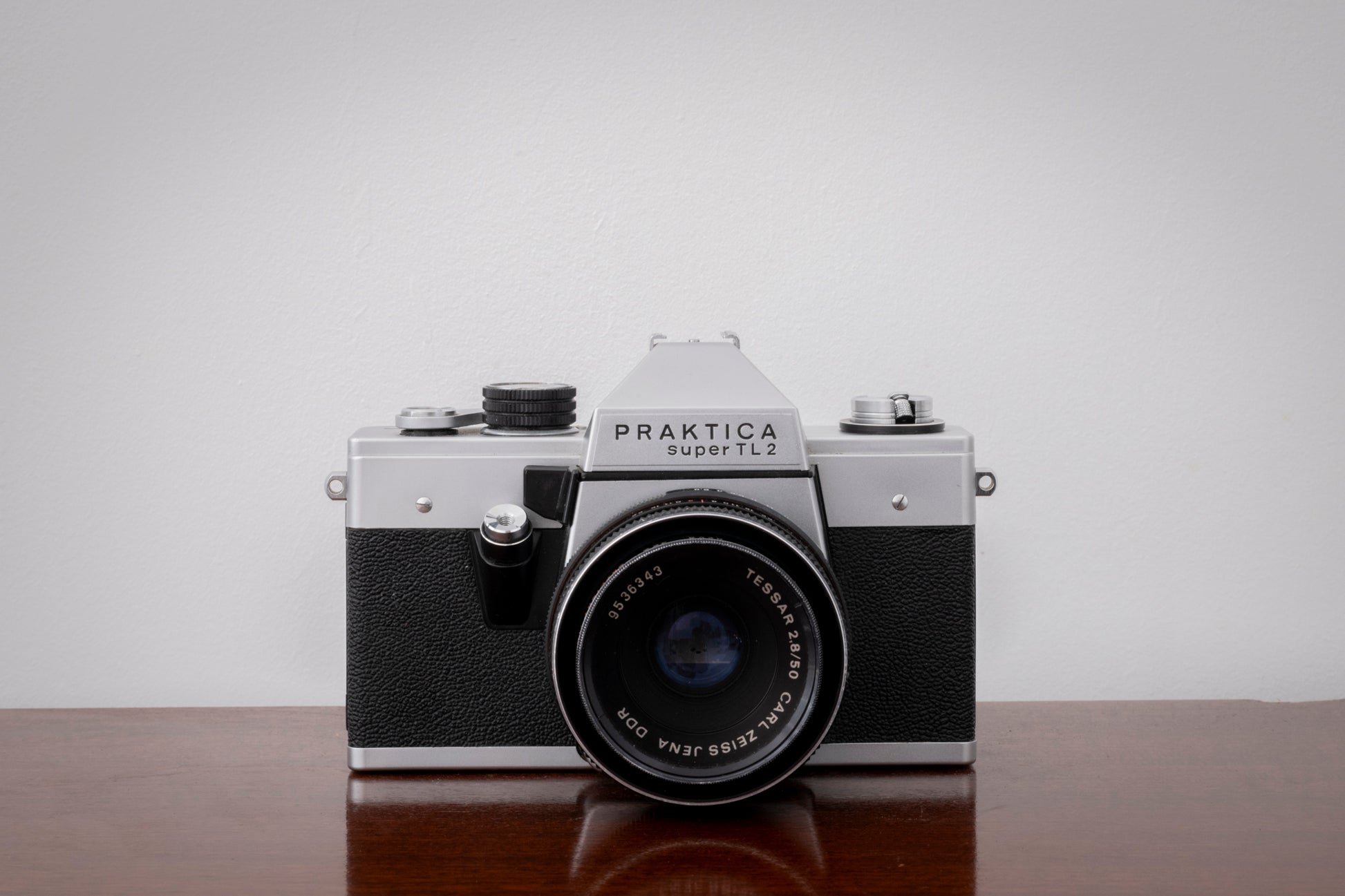 1975 Praktica Super TL2 35mm Film Camera Kit with Carl Zeiss Tessar 50 ...